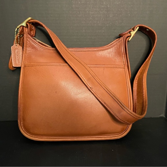 Coach | Bags | Vintage Coach Legacy Zip Crossbody Bag 9966british Tan ...